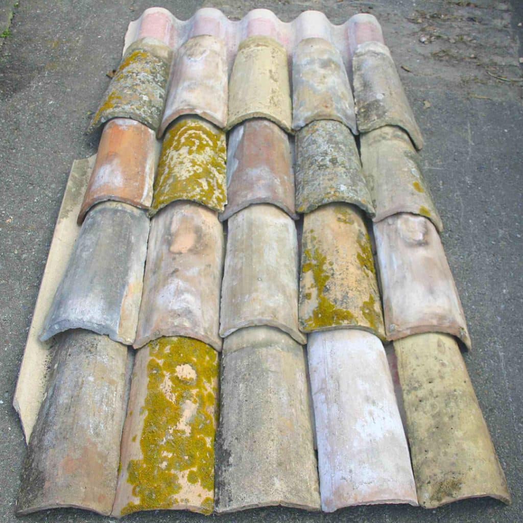 Vieilles tuiles canal provençale - Provence Matériaux Anciens